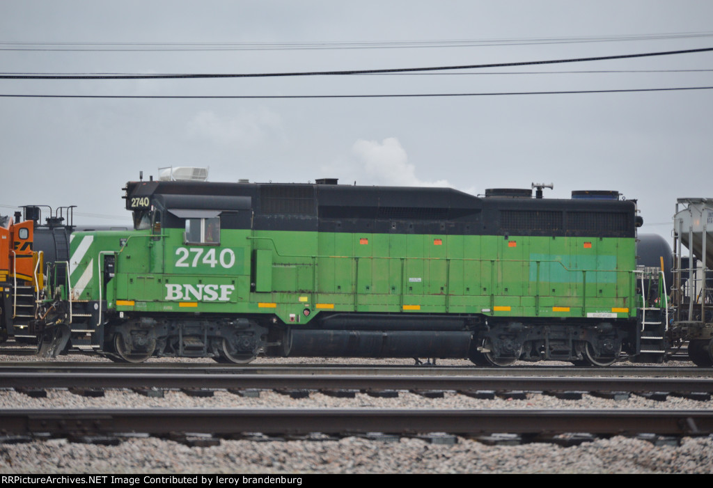 BNSF 2740 at murray yard